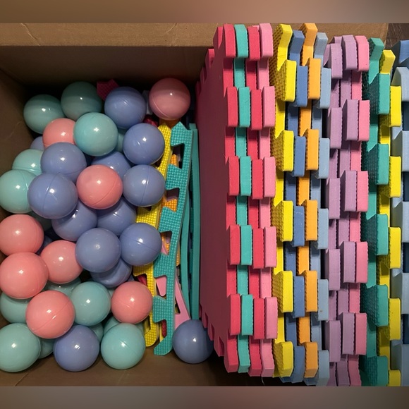 Prosource | Toys | 6 Piece Foam Mat And Ball Pit Balls Used The ...